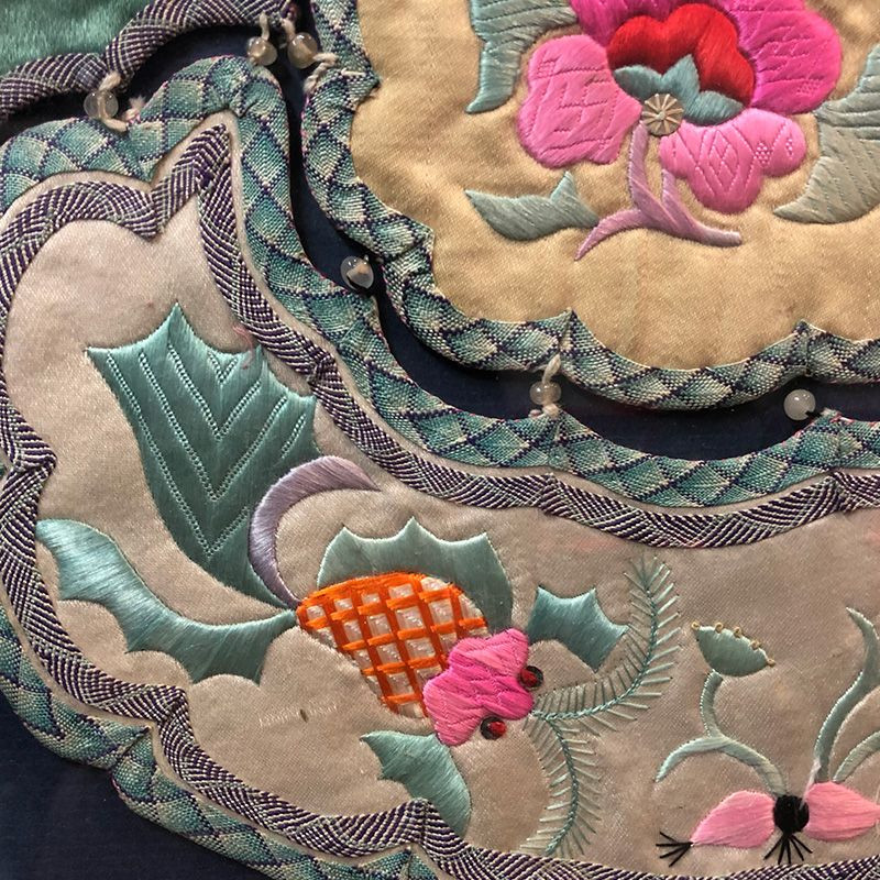 【ZHANG’S TEXTILES绣花张 古董文玩】ZHANG’S TEXTILES/绣花张 清光绪繁花似锦云肩片框画绣品 老绣片【正品 价格 ...